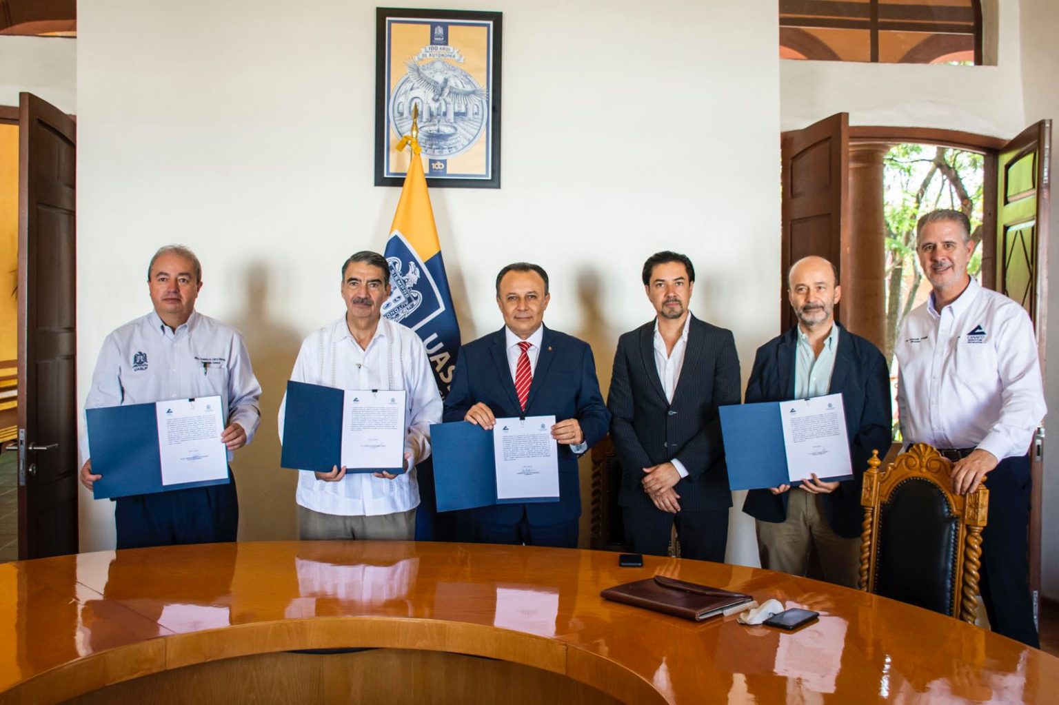 Firman convenio de colaboración, la UASLP y Canaco-Servytur - OPINION PUBLICA S.L.P.