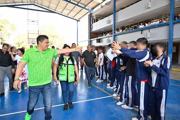 SECUNDARIA GRACIANO SÁNCHEZ RECIBE NUEVA CANCHA Y OBRAS DE MEJORA ...